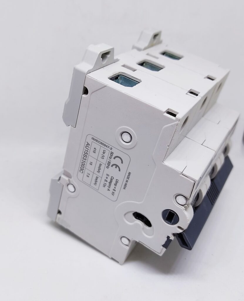 L&T/LK AU MCB 100Amp 3Pole 15KA (AU15S31003C) - Jaycee Enterprises